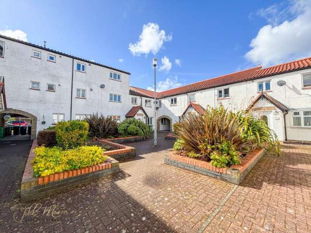 2 Bedroom Flat
