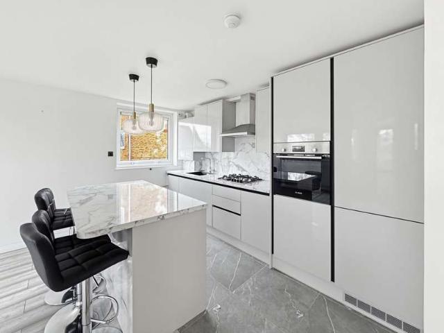 2 Bedroom Flat
