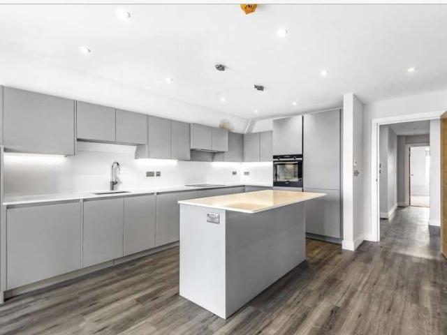 2 Bedroom Flat