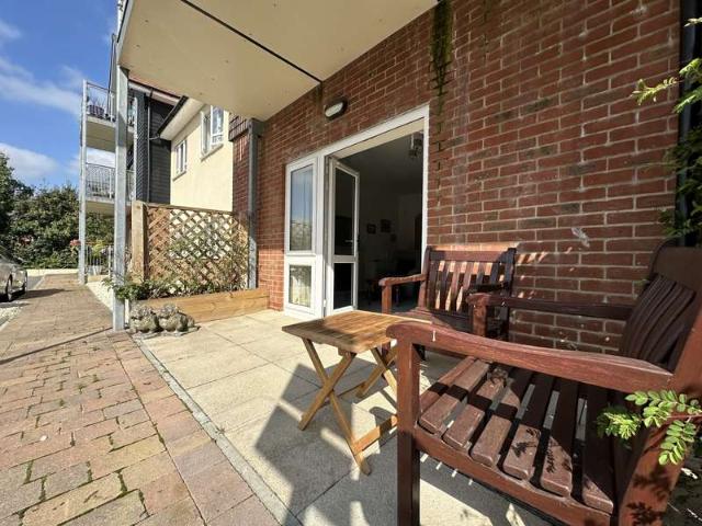 2 Bedroom Flat