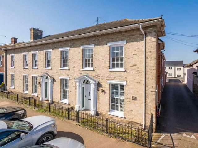 2 Bedroom Flat