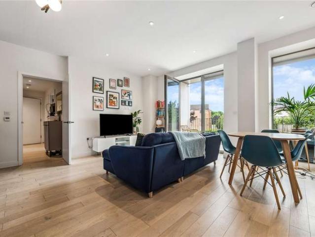 2 Bedroom Flat