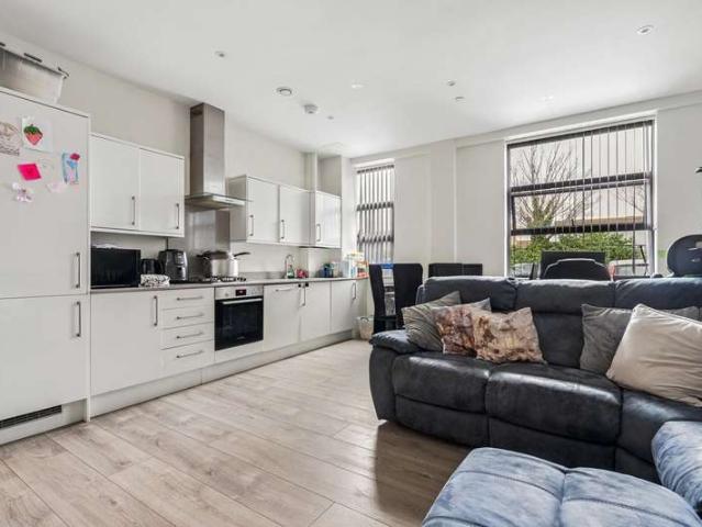 2 Bedroom Flat