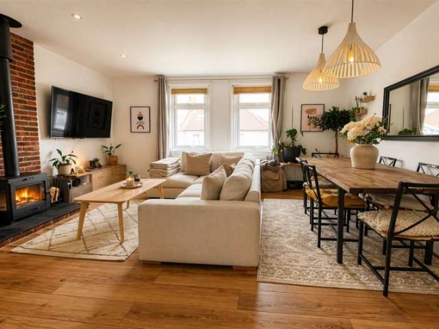 2 Bedroom Flat