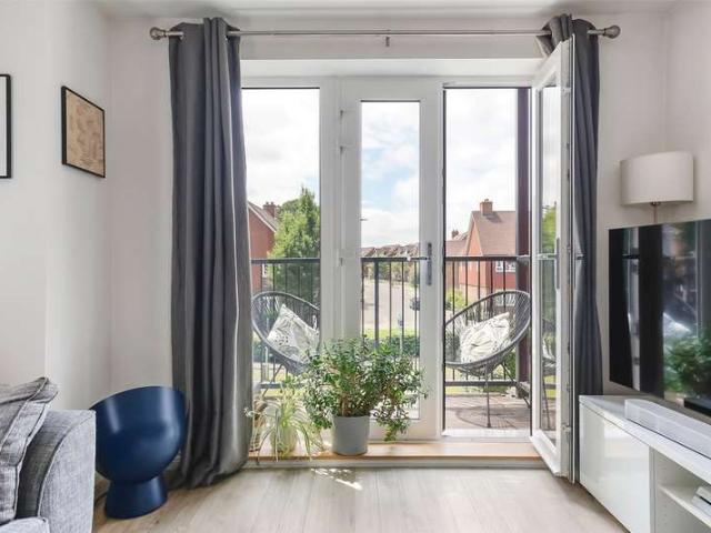 2 Bedroom Flat