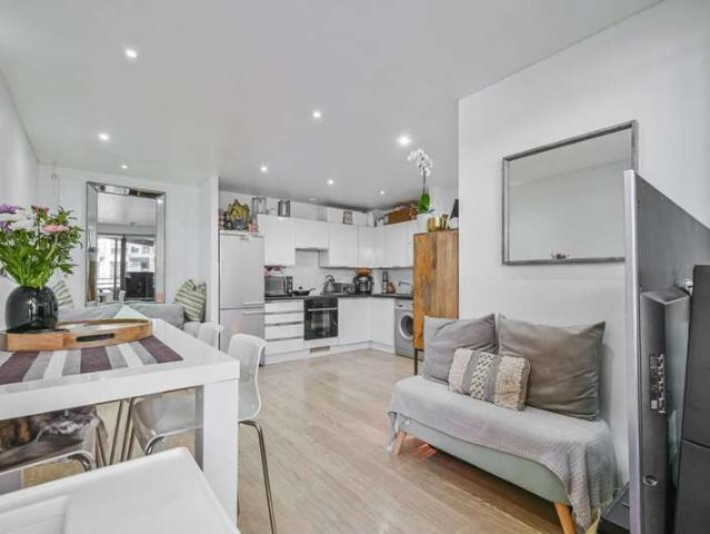 2 Bedroom Flat