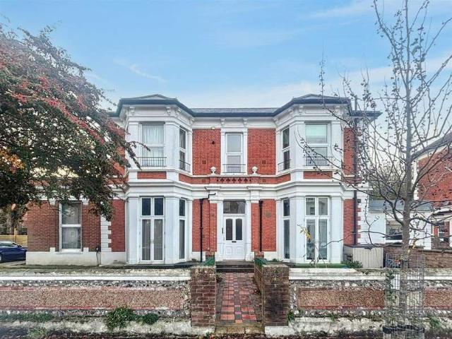 2 Bedroom Flat
