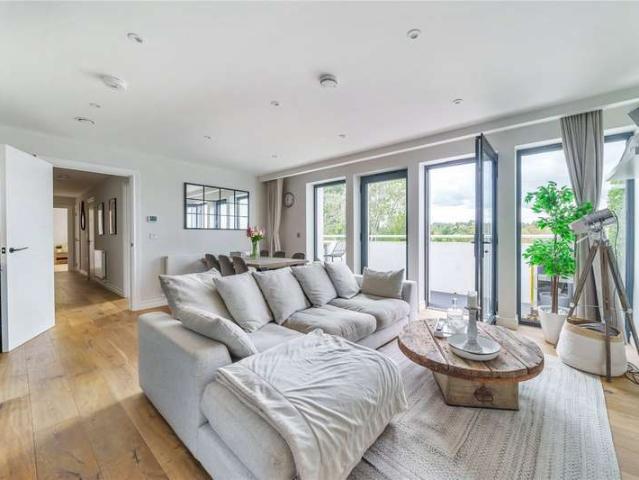 2 Bedroom Flat