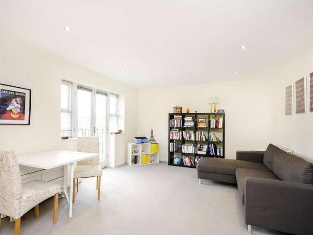 2 Bedroom Flat
