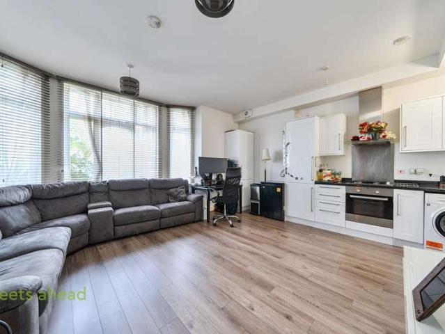2 Bedroom Flat