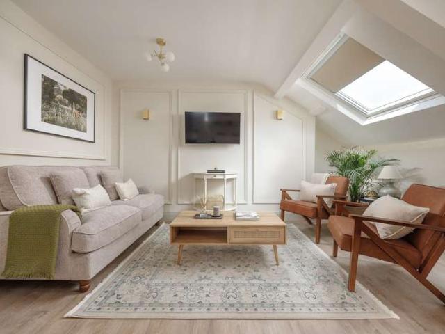 2 Bedroom Flat