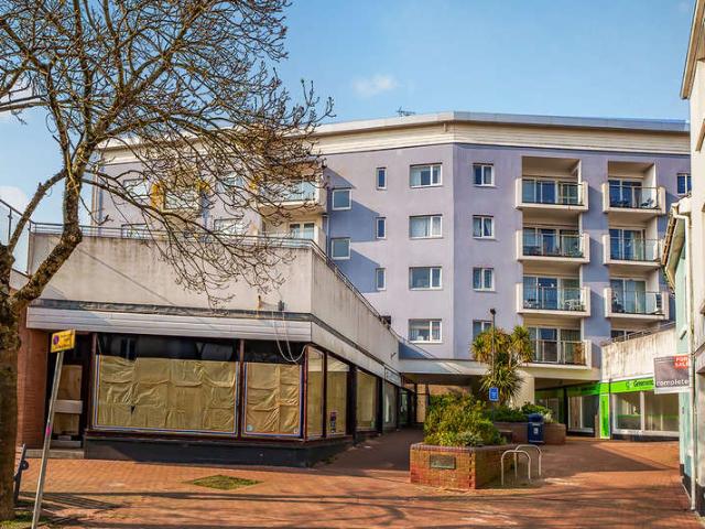 2 Bedroom Flat