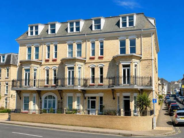 2 Bedroom Flat