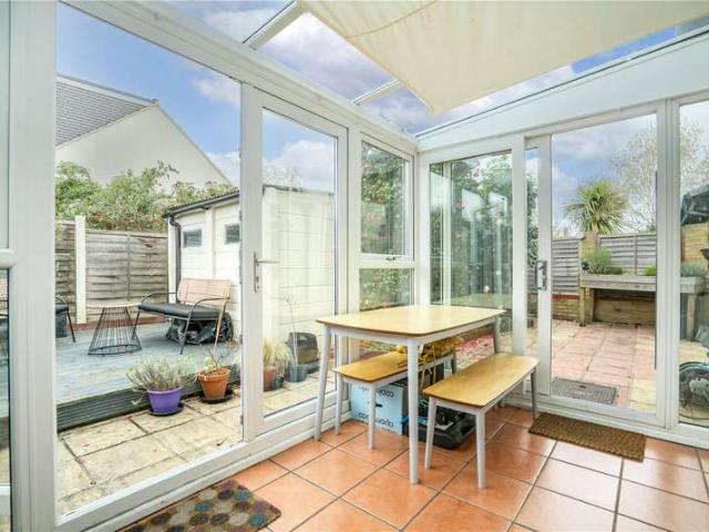 2 Bedroom Flat