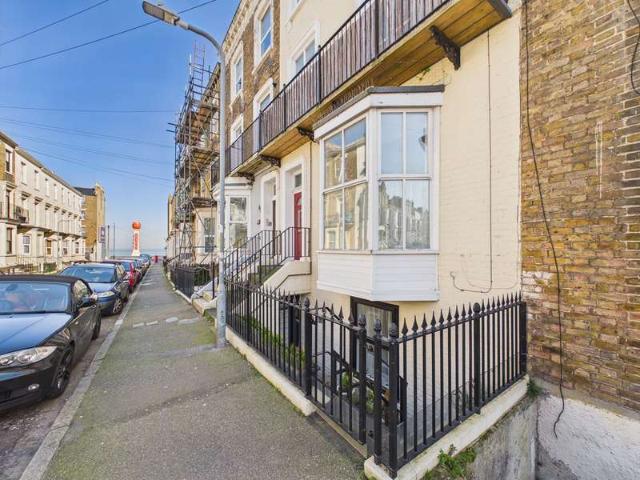 2 Bedroom Flat
