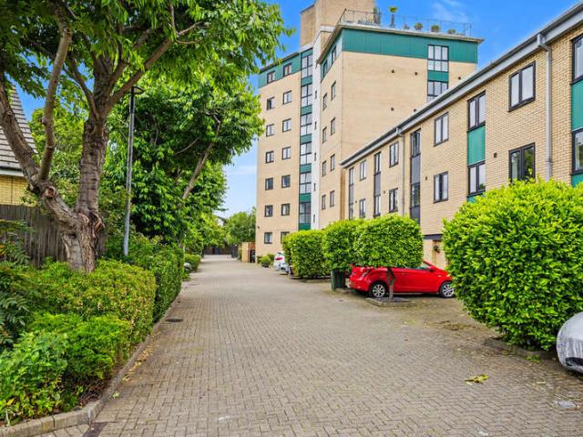 2 Bedroom Flat