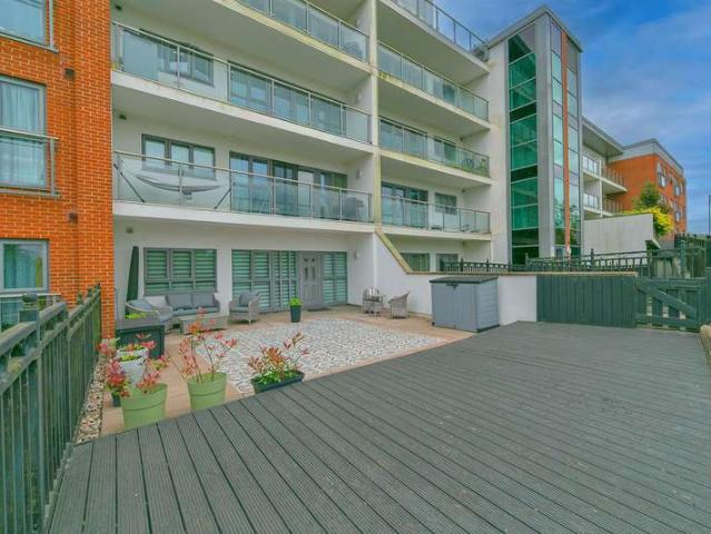 2 Bedroom Flat