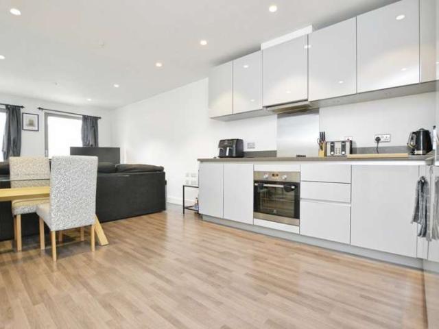 2 Bedroom Flat