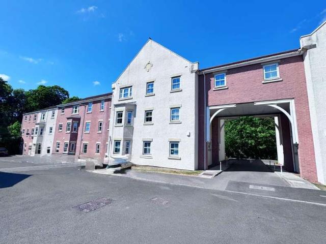 2 Bedroom Flat