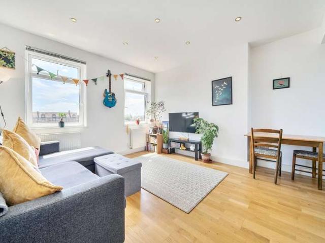 2 Bedroom Flat