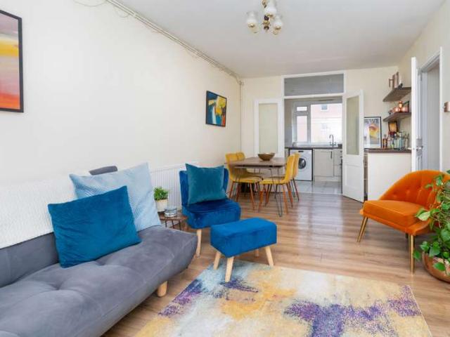 2 Bedroom Flat