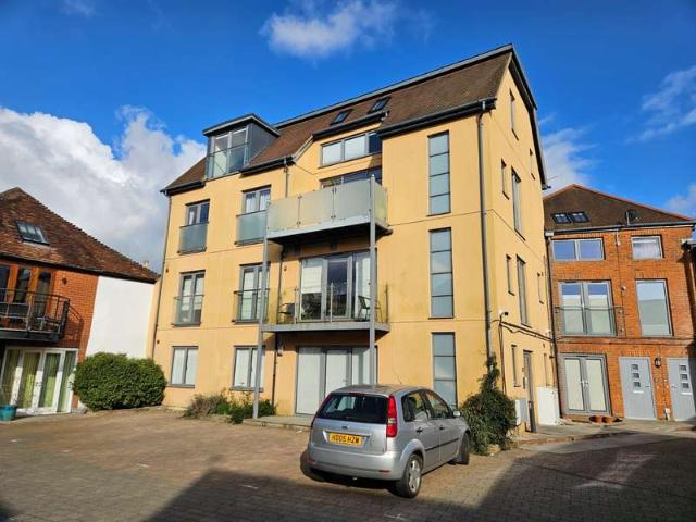 2 Bedroom Flat