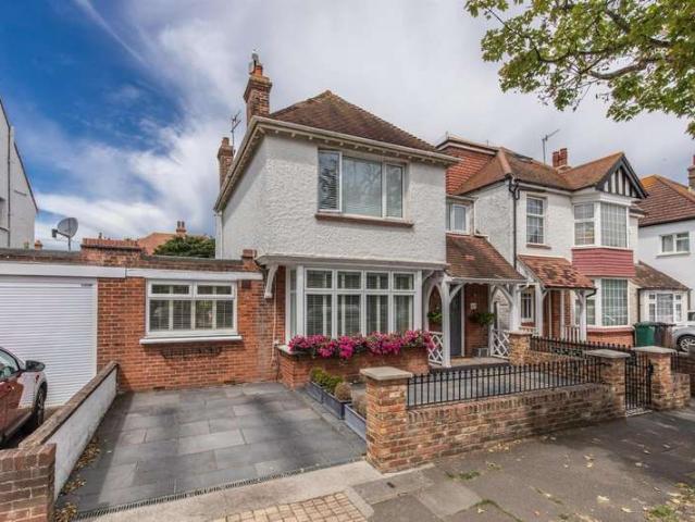 2 Bedroom Flat