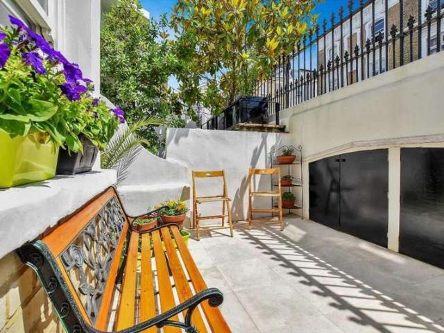 2 Bedroom Flat
