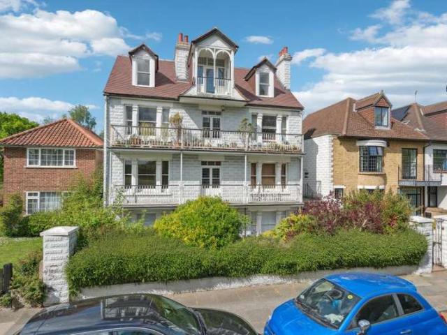 2 Bedroom Flat