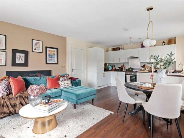 2 Bedroom Flat
