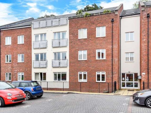 2 Bedroom Flat