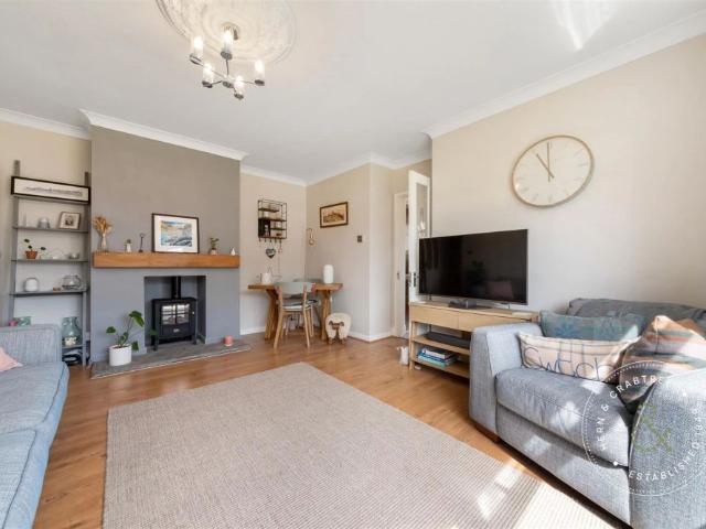 2 Bedroom Flat