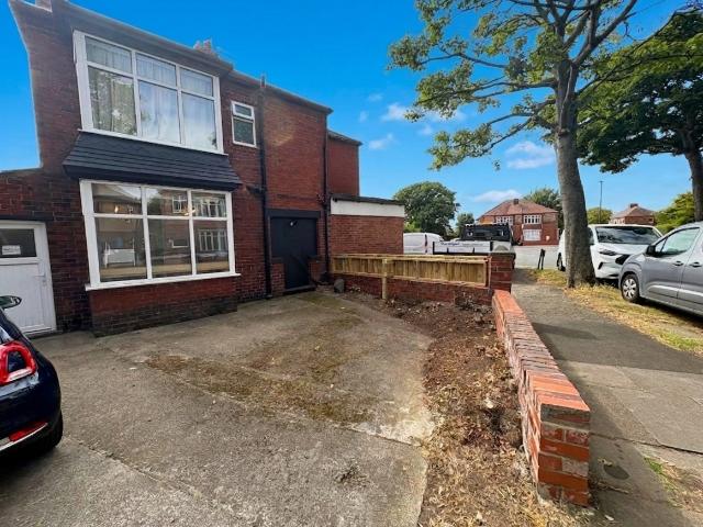 2 Bedroom Flat