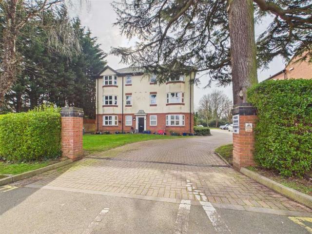 2 Bedroom Flat