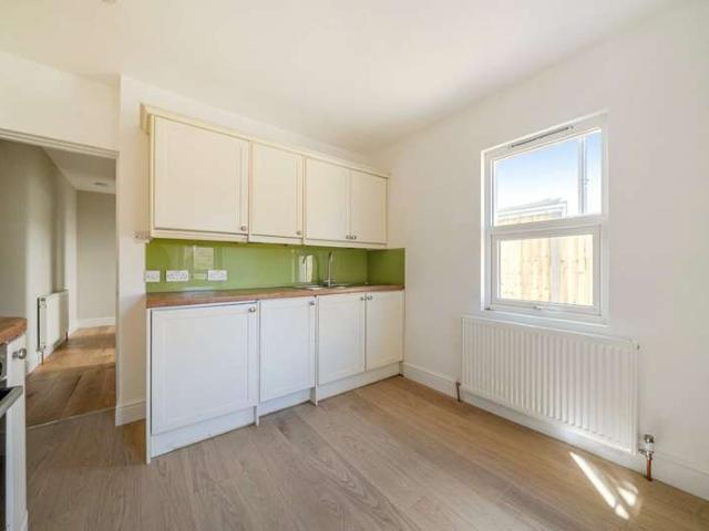2 Bedroom Flat