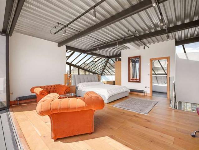 2 Bedroom Flat