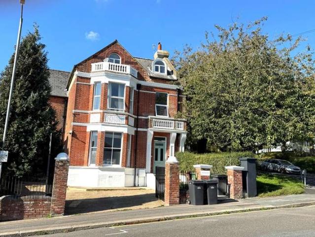 2 Bedroom Flat