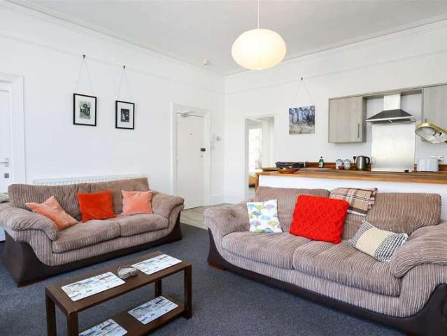 2 Bedroom Flat