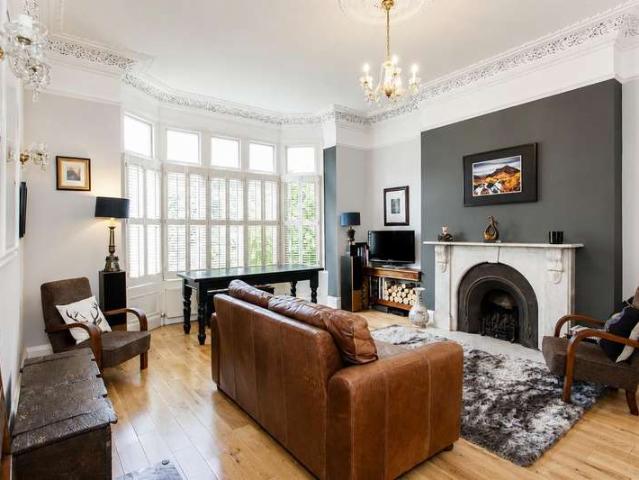 2 Bedroom Flat