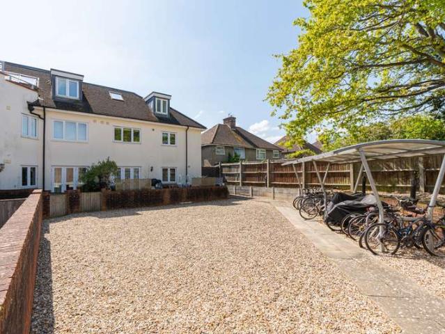2 Bedroom Flat