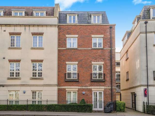 2 Bedroom Flat