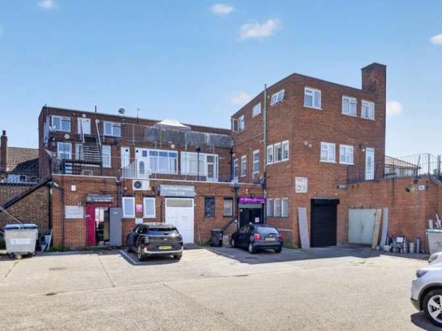 2 Bedroom Flat
