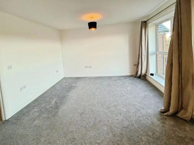 2 bedroom flat