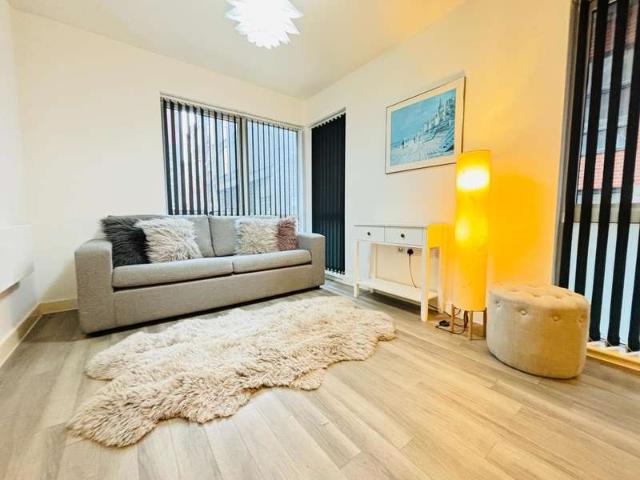 2 Bedroom Flat