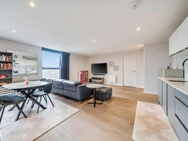 2 Bedroom Flat