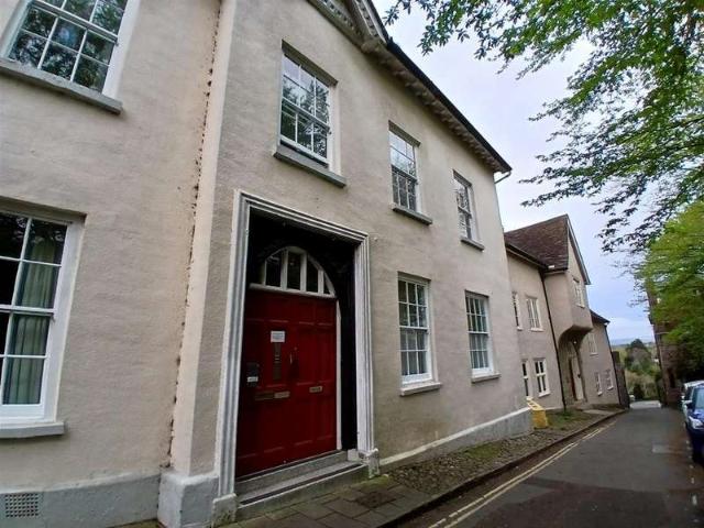 2 Bedroom Flat