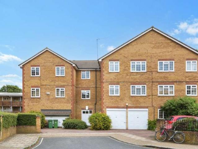 2 Bedroom Flat
