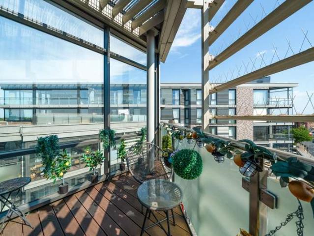 2 Bedroom Flat