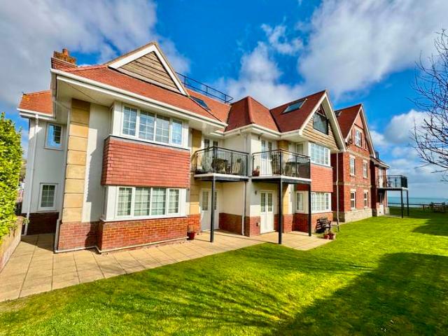 2 Bedroom Flat