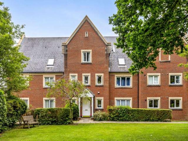 2 Bedroom Flat
